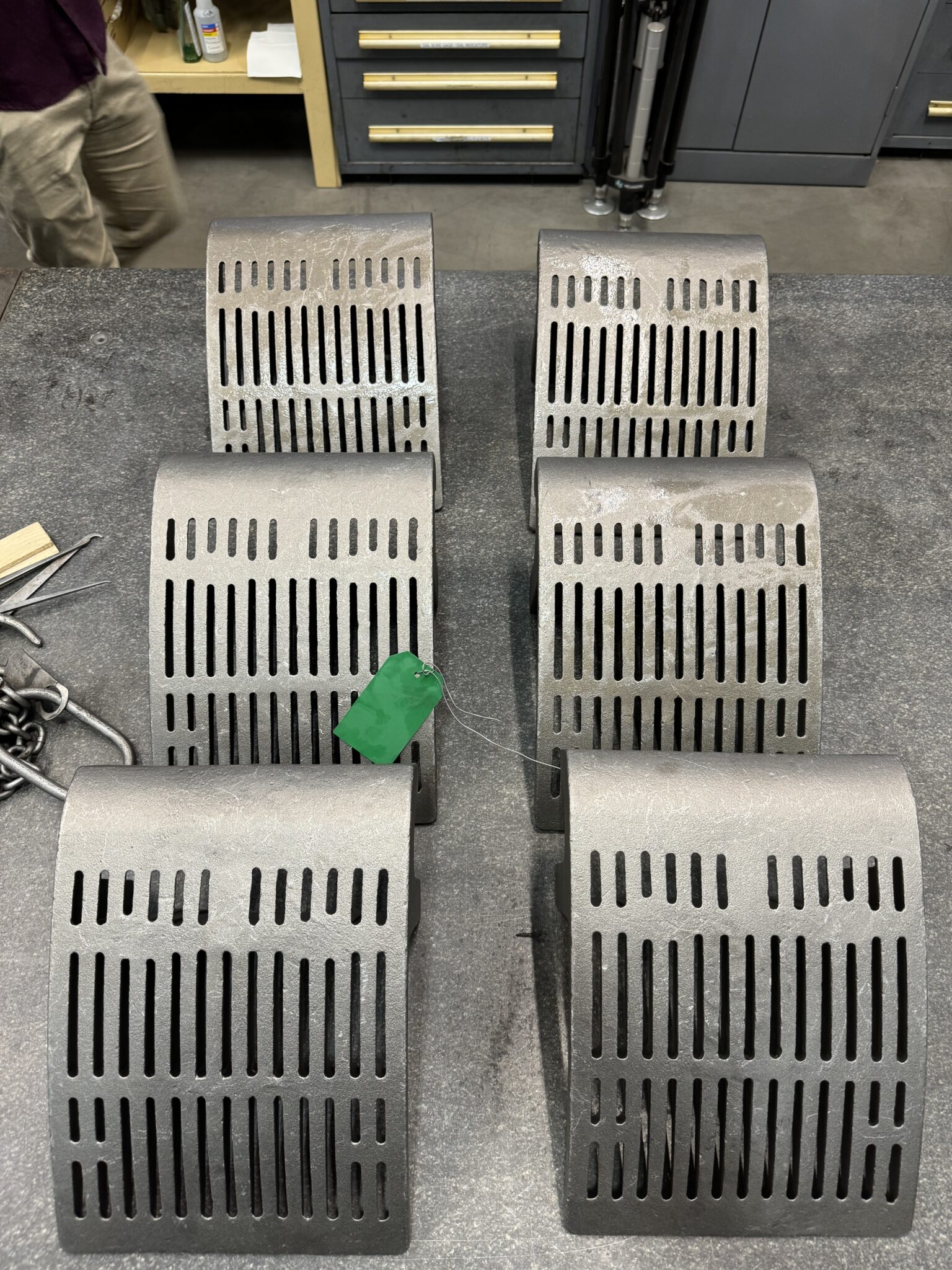 Traveling Grate for Sintering and Pelletizing Processes